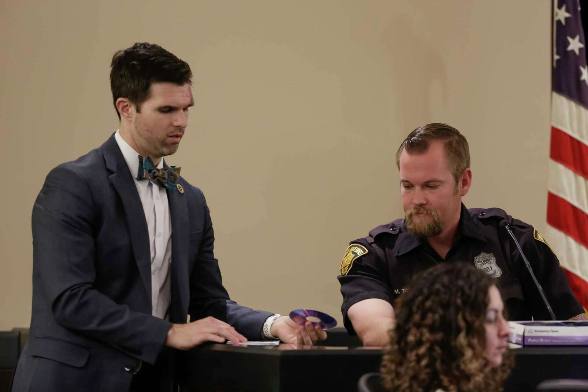 Trial witness: Boyfriend kept me from helping the woman he shot