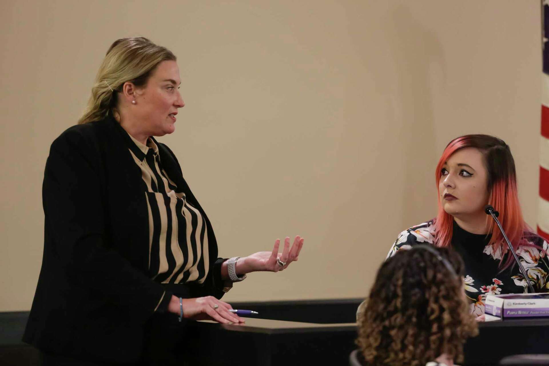 Trial witness: Boyfriend kept me from helping the woman he shot