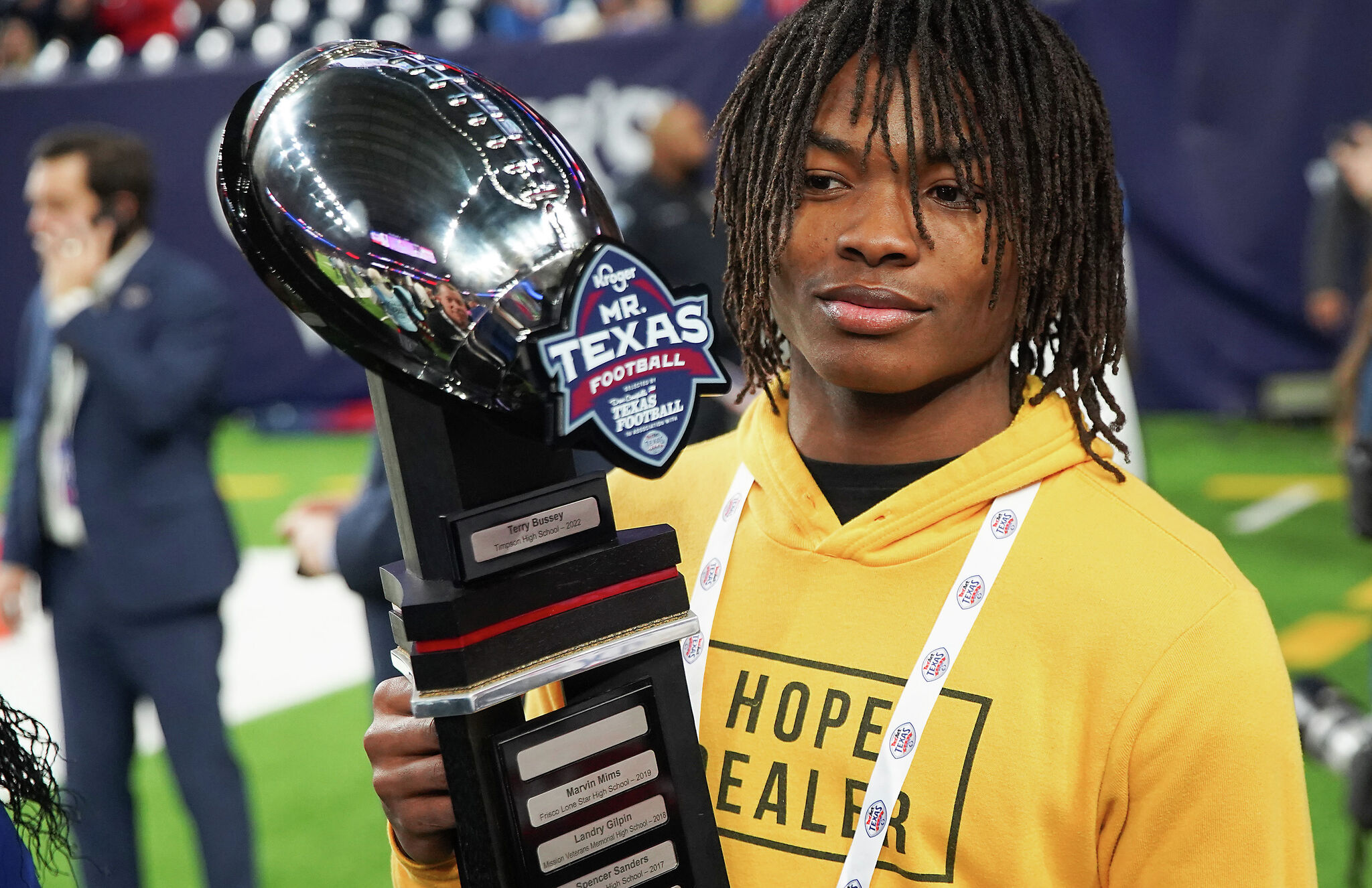 Five-star DB Terry Bussey signs with Texas A&M