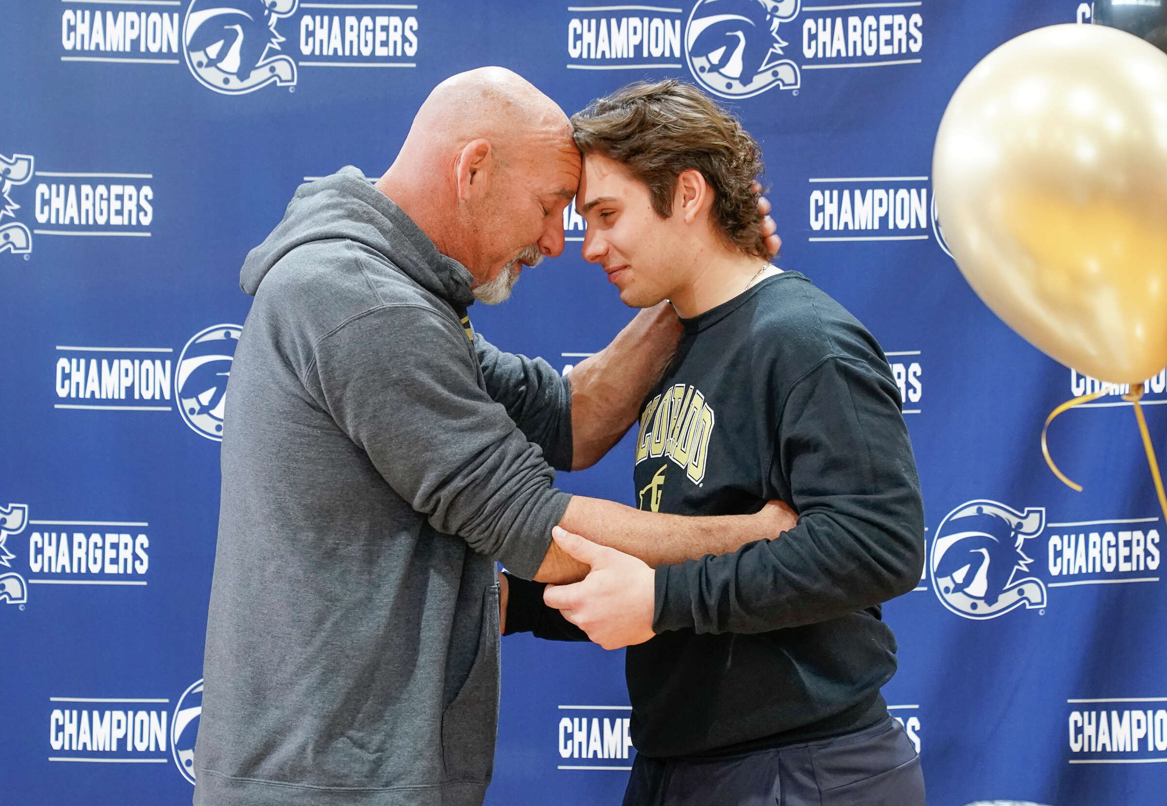 Gage Goldberg, WWE legend's son, signs with Colorado, Deion Sanders
