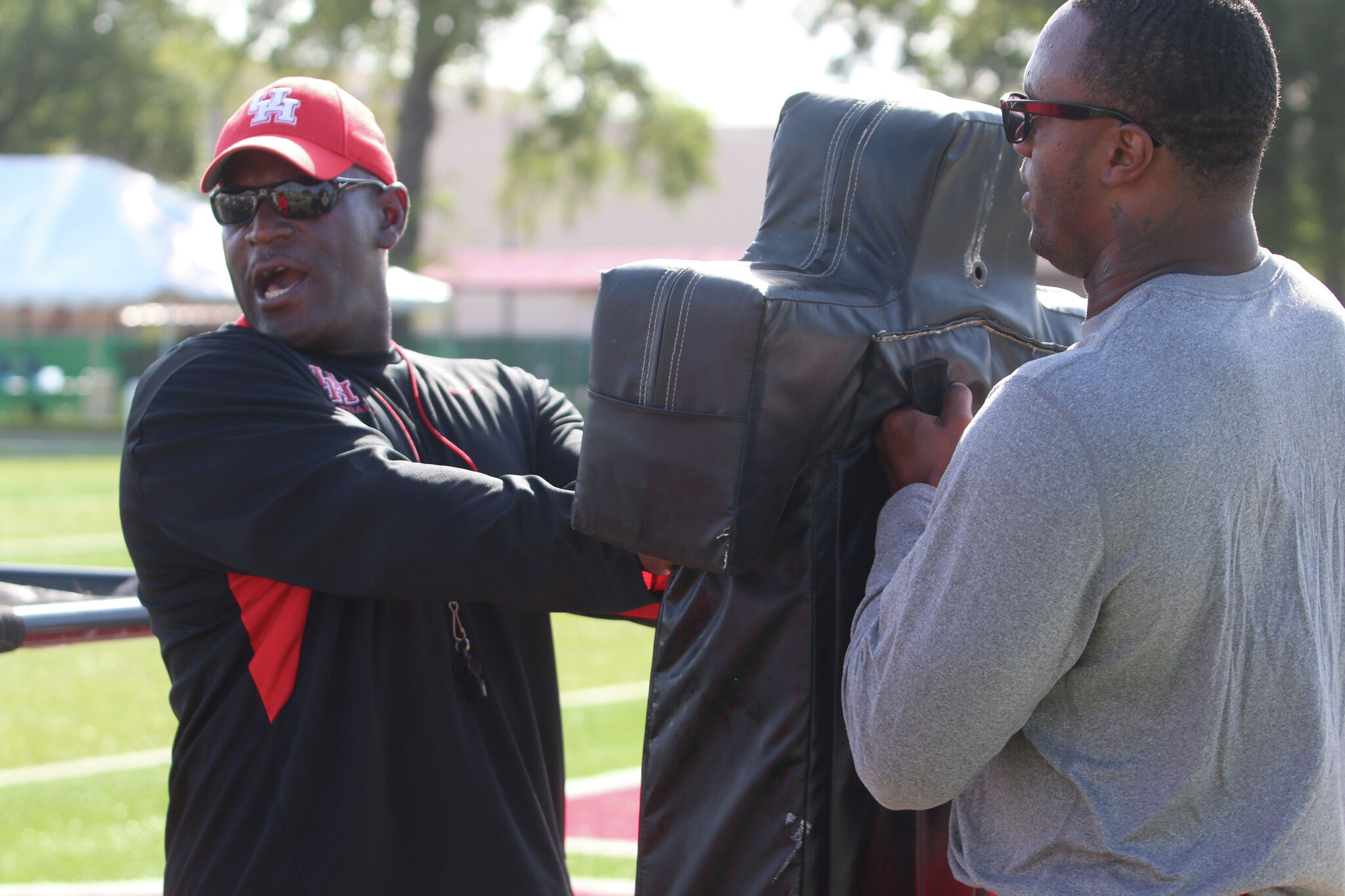 UH football: Oscar Giles near return as defensive line coach