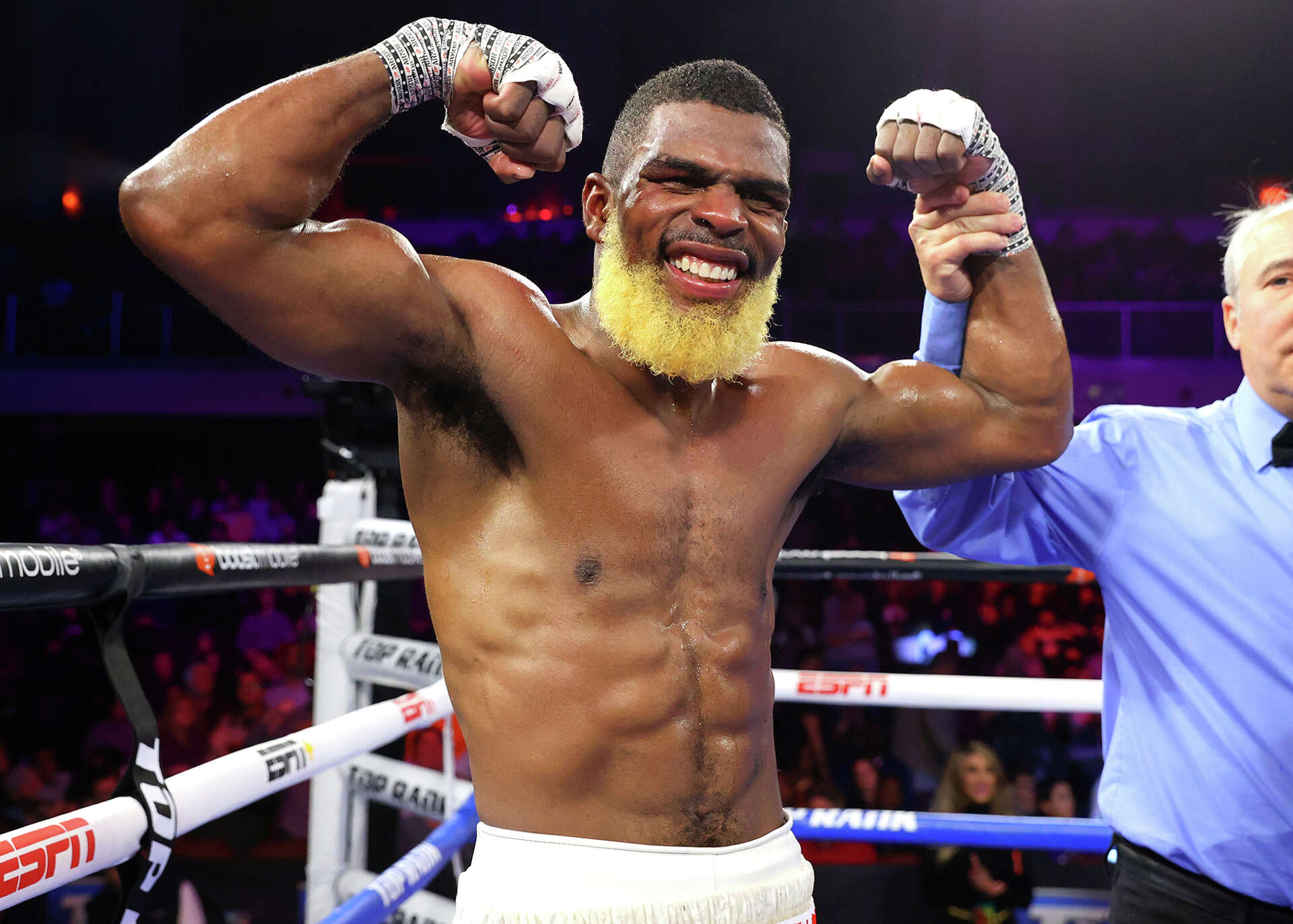 Albany boxer Abraham Nova prepares for world title fight