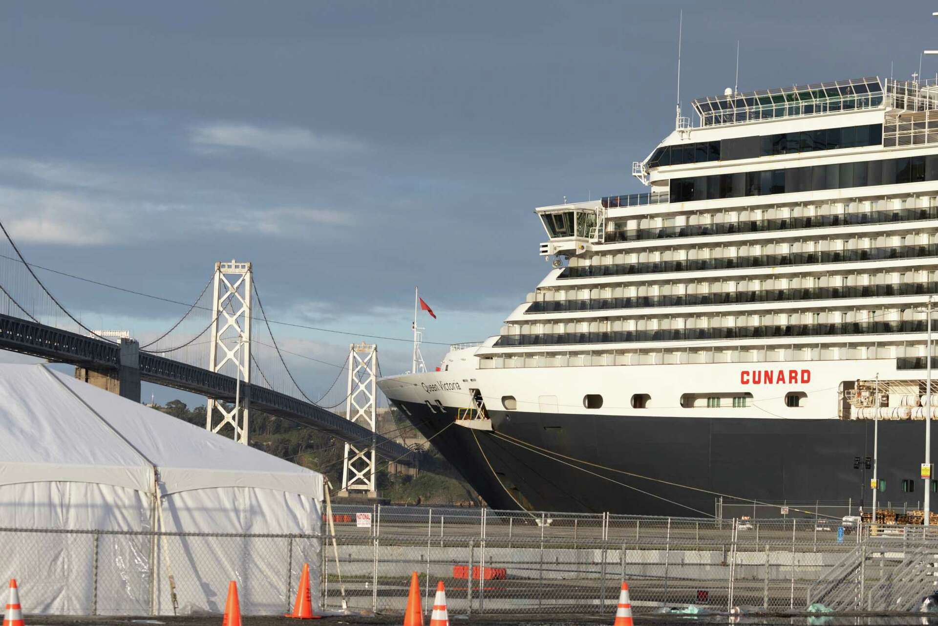 CDC reviews cruise ship in S.F. after passengers, crew get sick