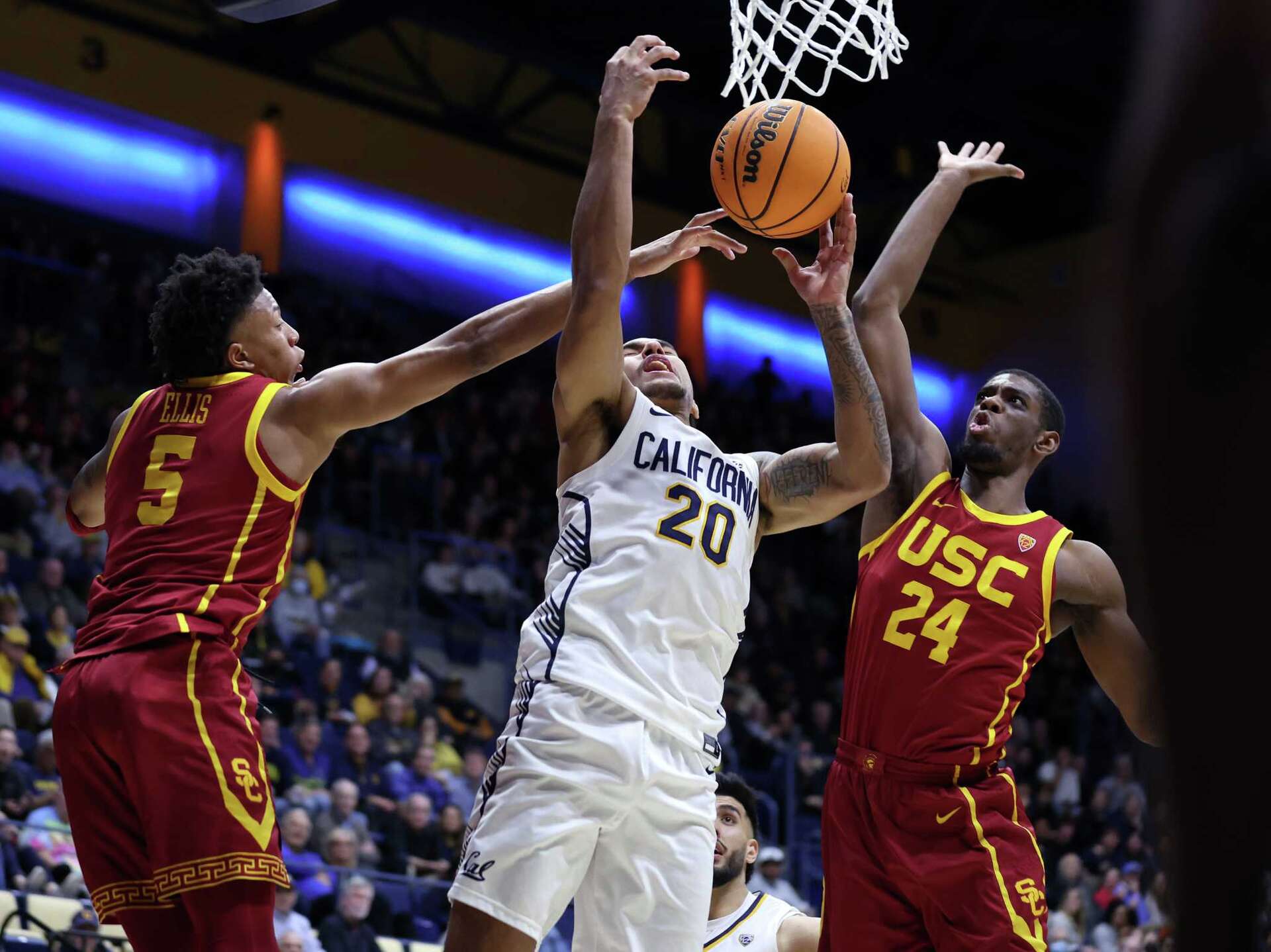 Cal men forced into OT but thrill sellout crowd by fending off USC