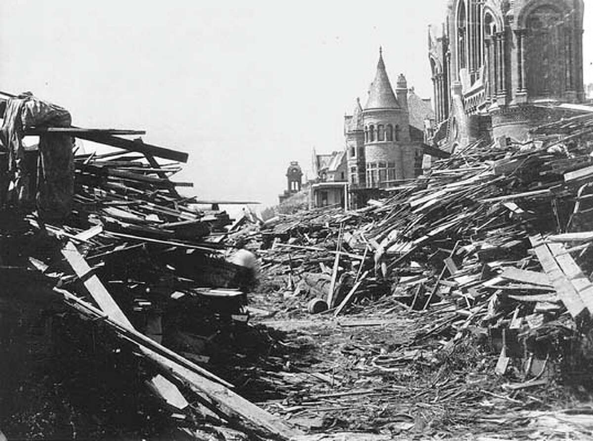 HURRICANES: The Great Storm, 1900