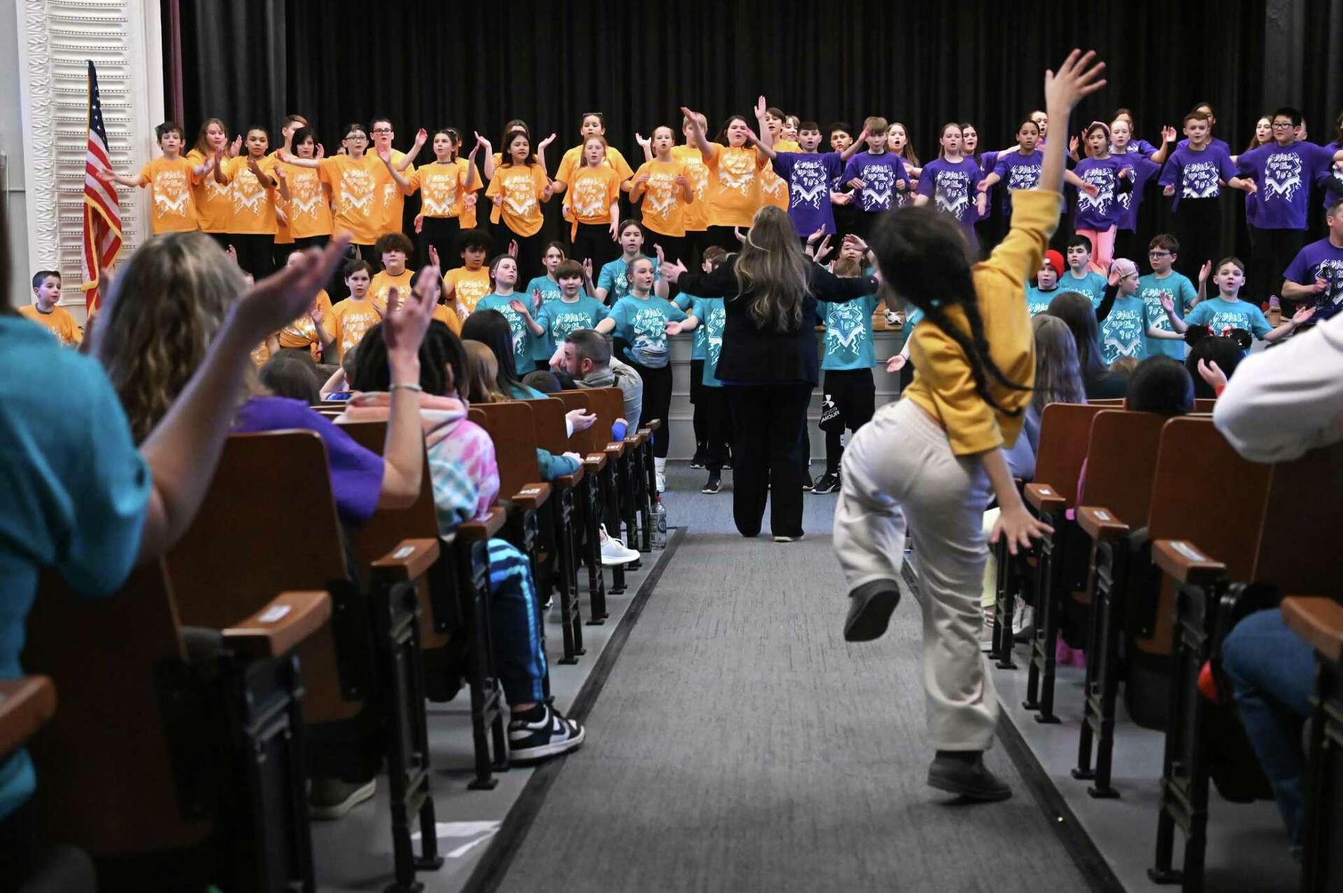 Ballston Spa students, SPAC pros 'Dial Up the 90s'