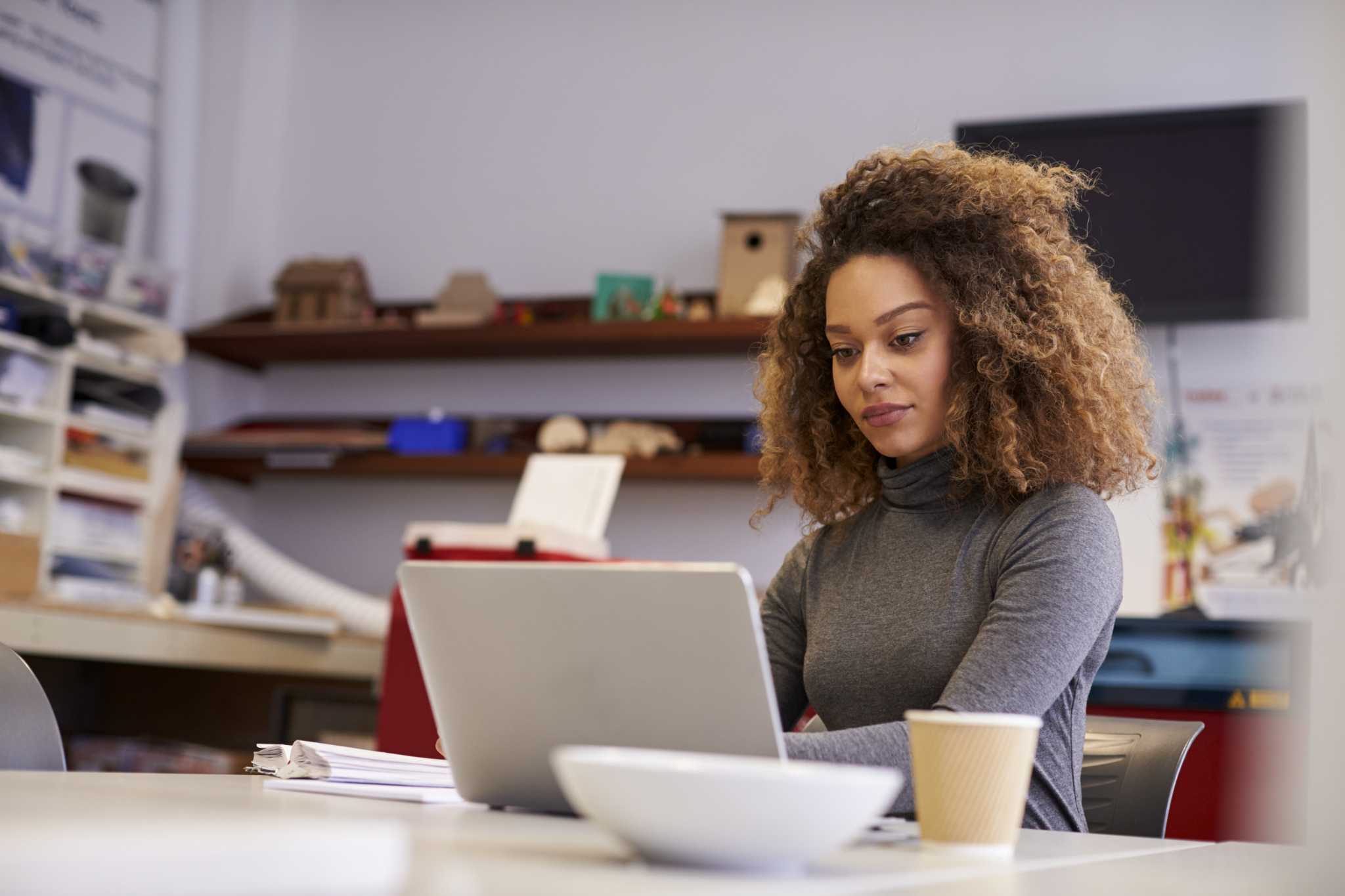 5 Black Financial Influencers to Follow in 2024