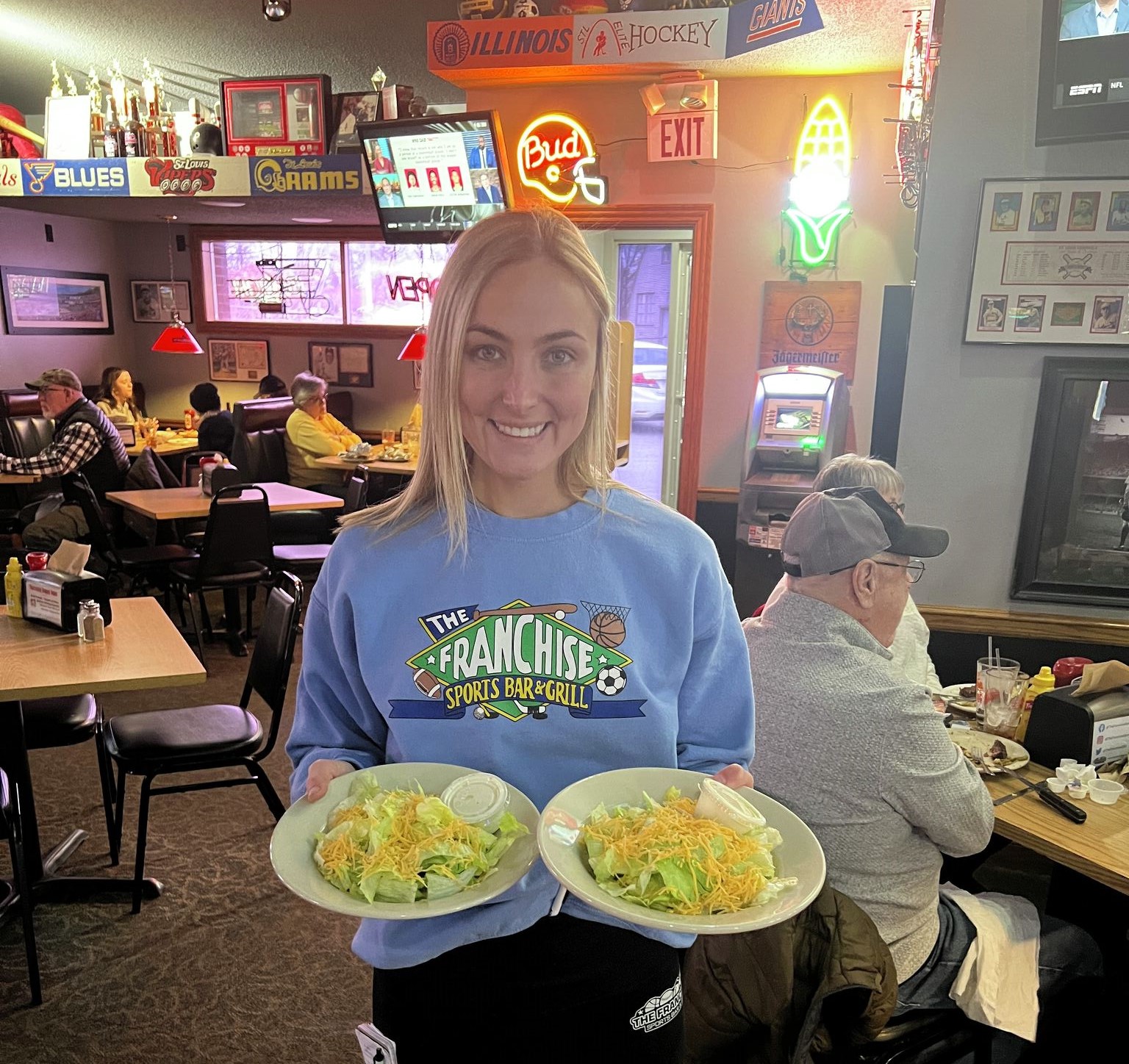 Franchise Sports Bar: A Wood River favorite for dining