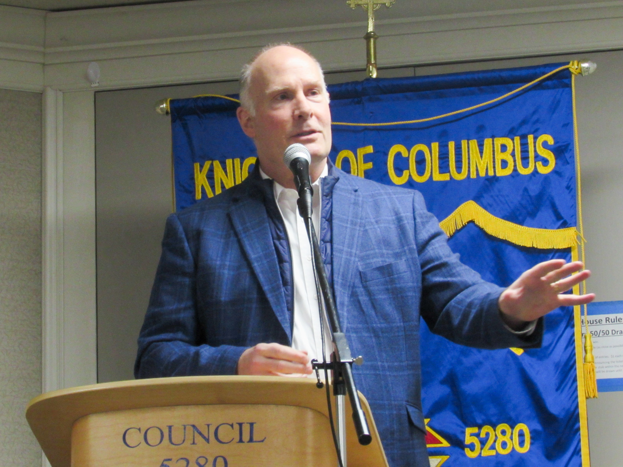 Congressman John Moolenaar provides legislative update in Gladwin