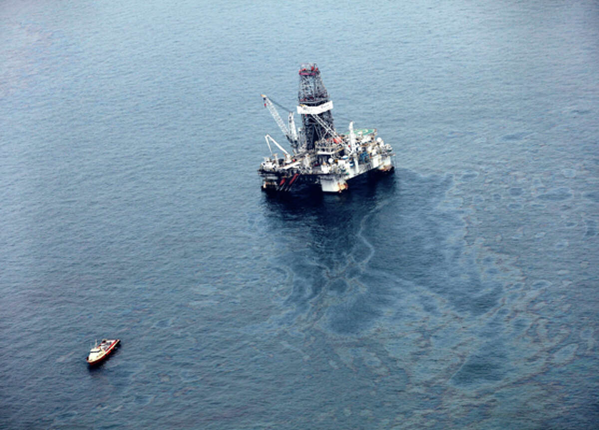 BP oil takes over the Gulf