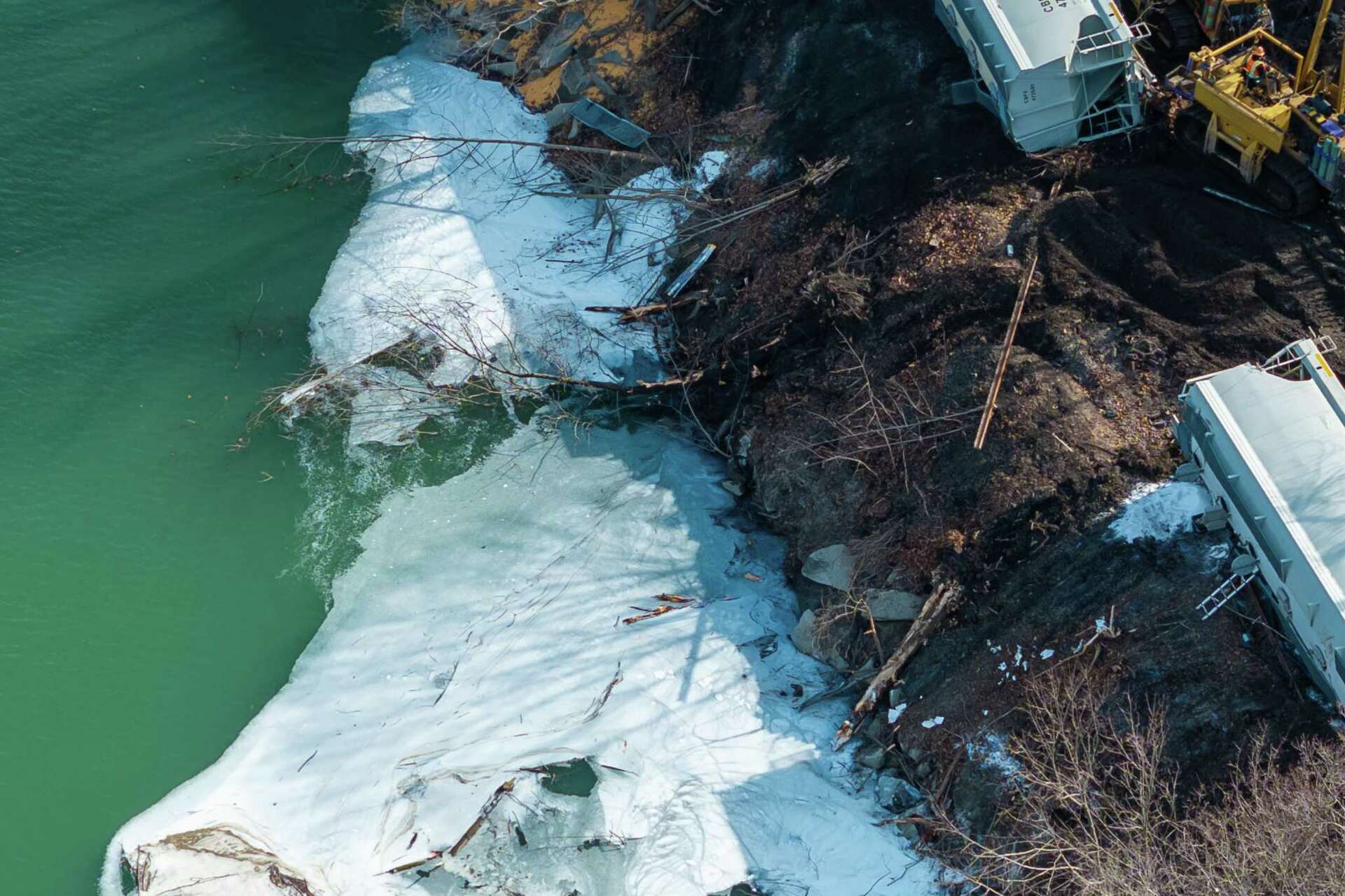 Cleanup to continue into weekend for Valley Falls train derailment