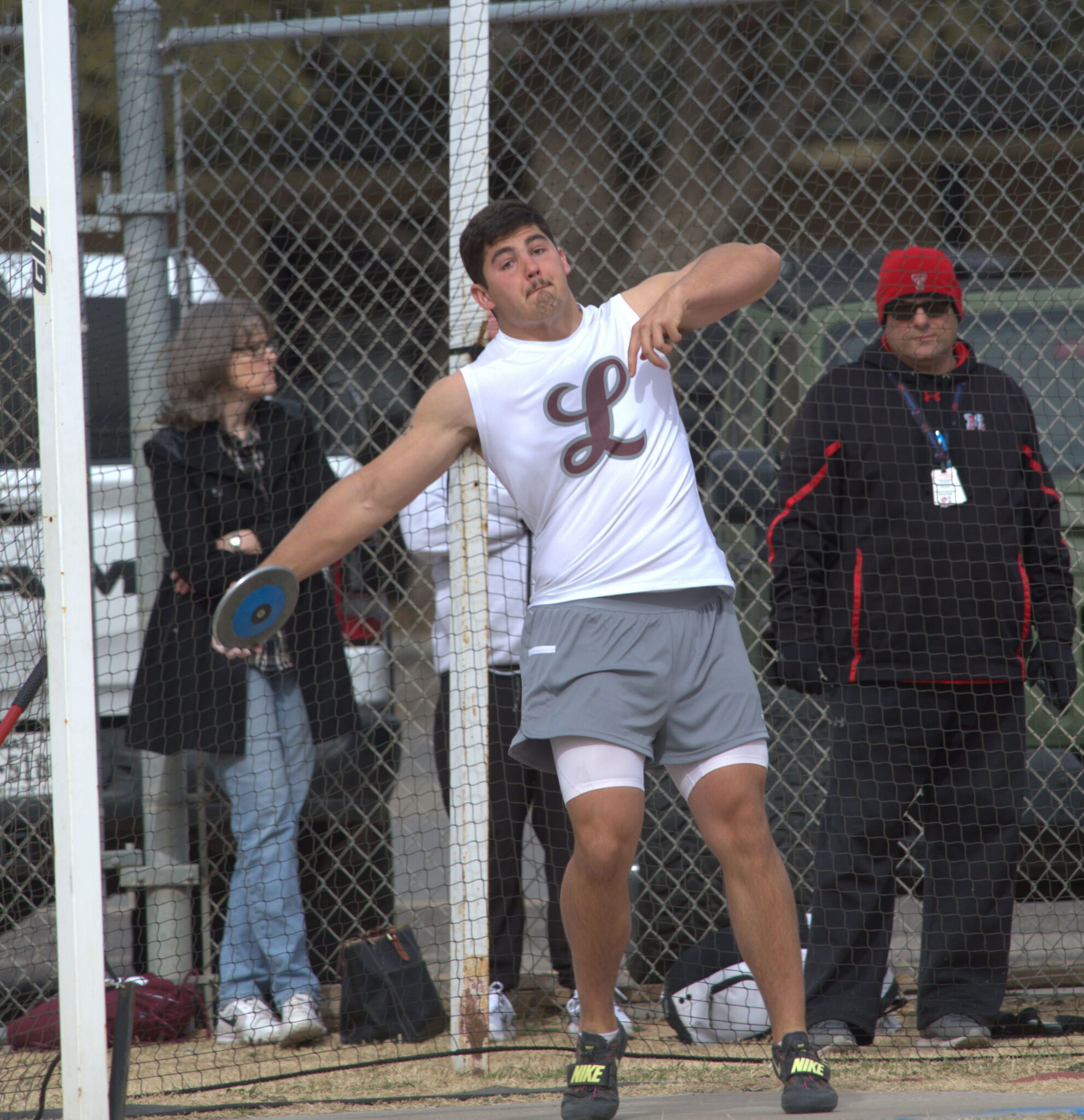 Legacy's Cade Decker shatters Eric Winston's school record in discus