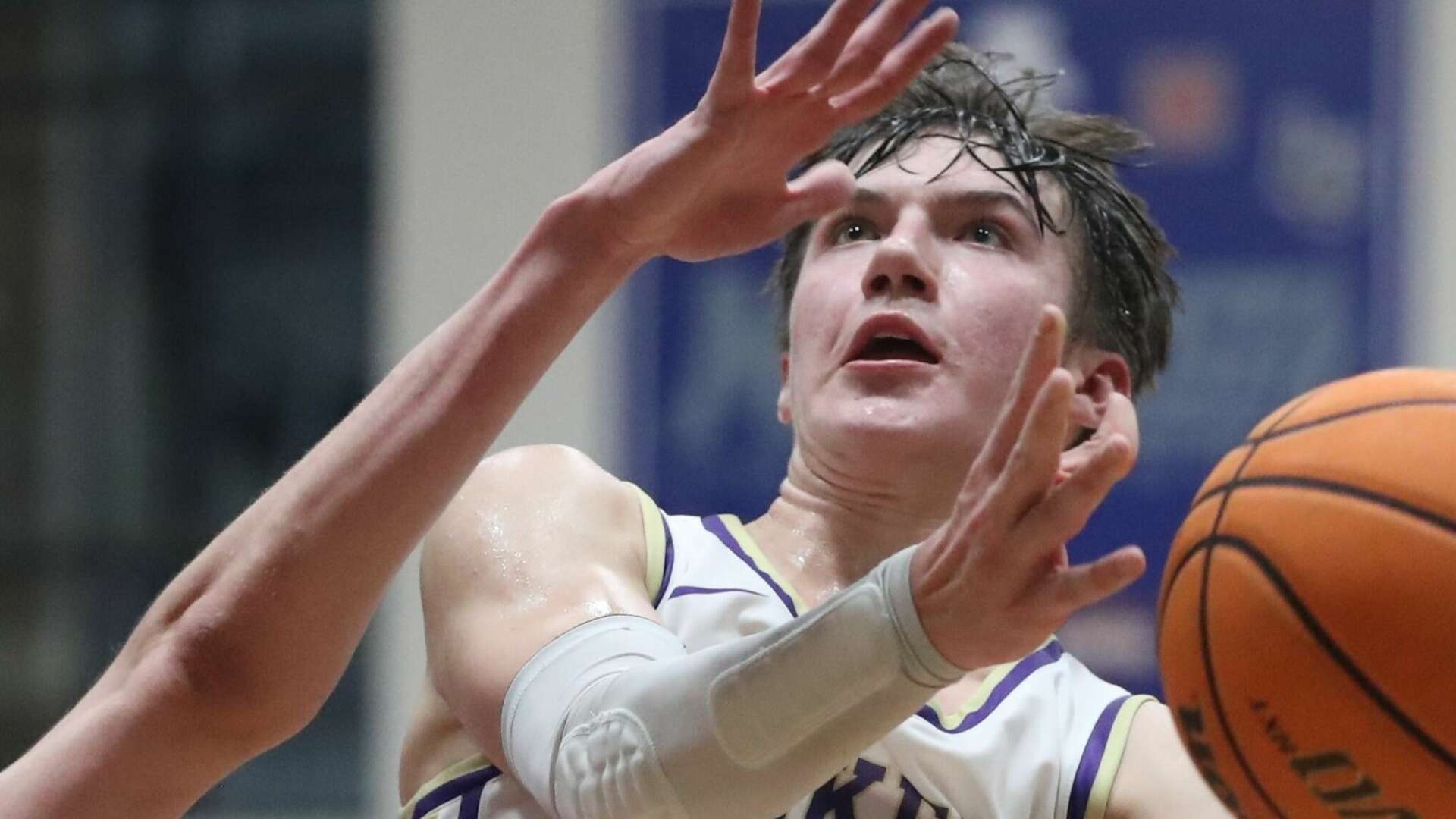 IHSA boys' basketball regional pairings, schedules set