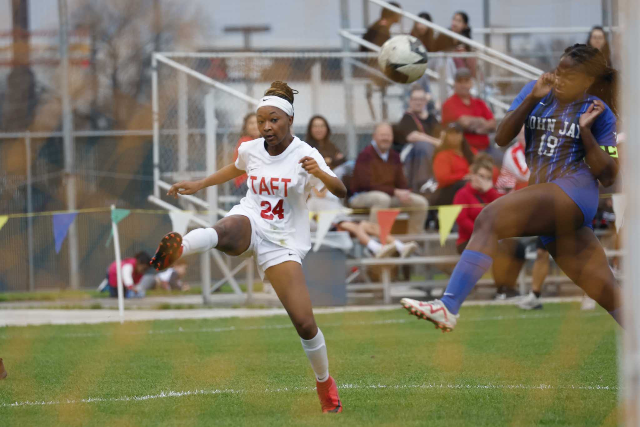 Julissa Gonzalez, Matthews lead Taft to 7-1 win over Jay girls soccer