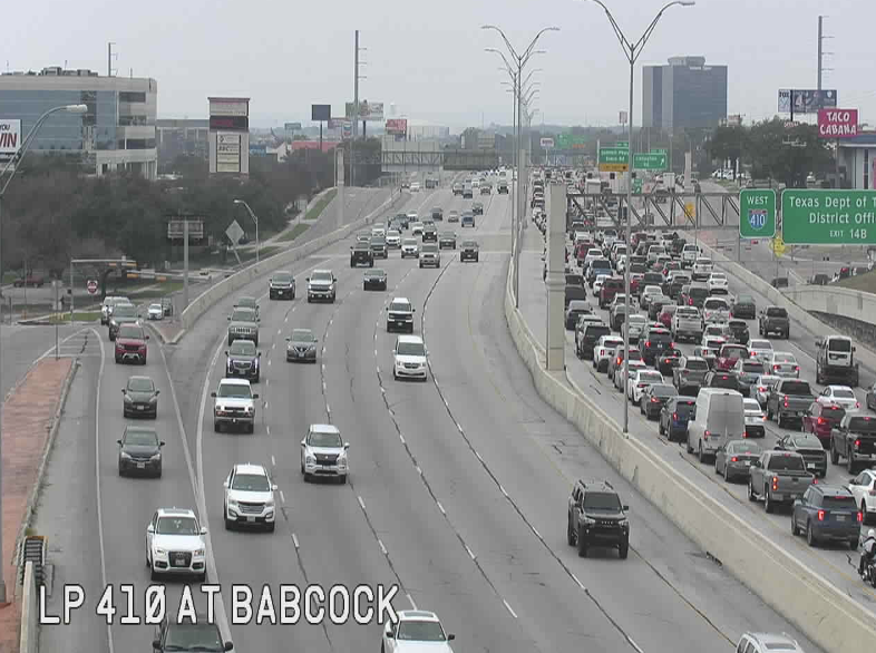 Traffic delays on major San Antonio highway after rollover crash