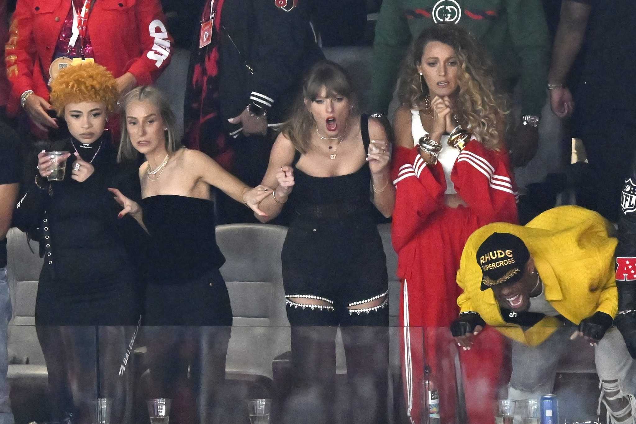 Taylor Swift at Super Bowl: Pop star shown 12 times for 53 seconds