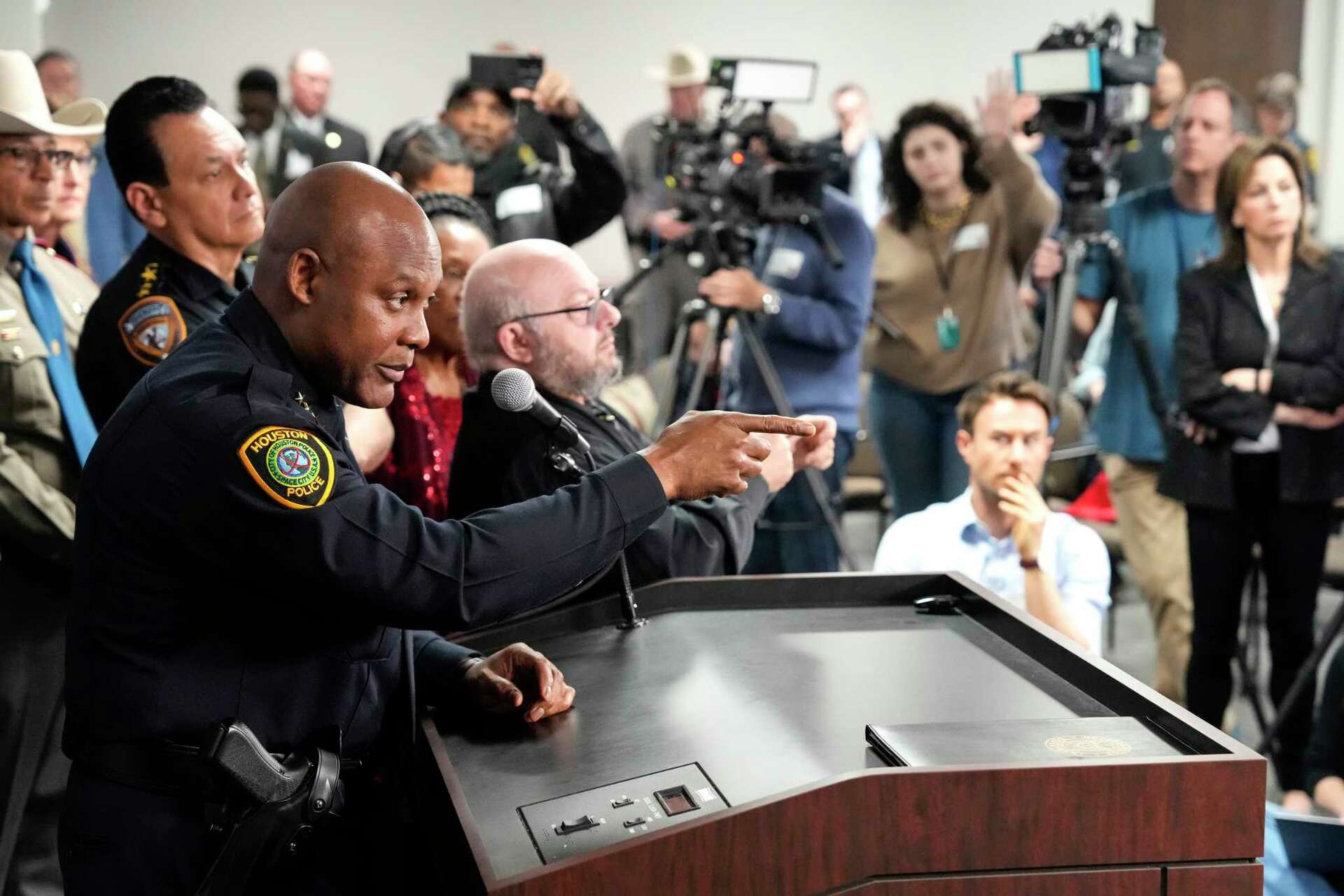 Lakewood Church shooting: Details emerge in Genesse Moreno's history