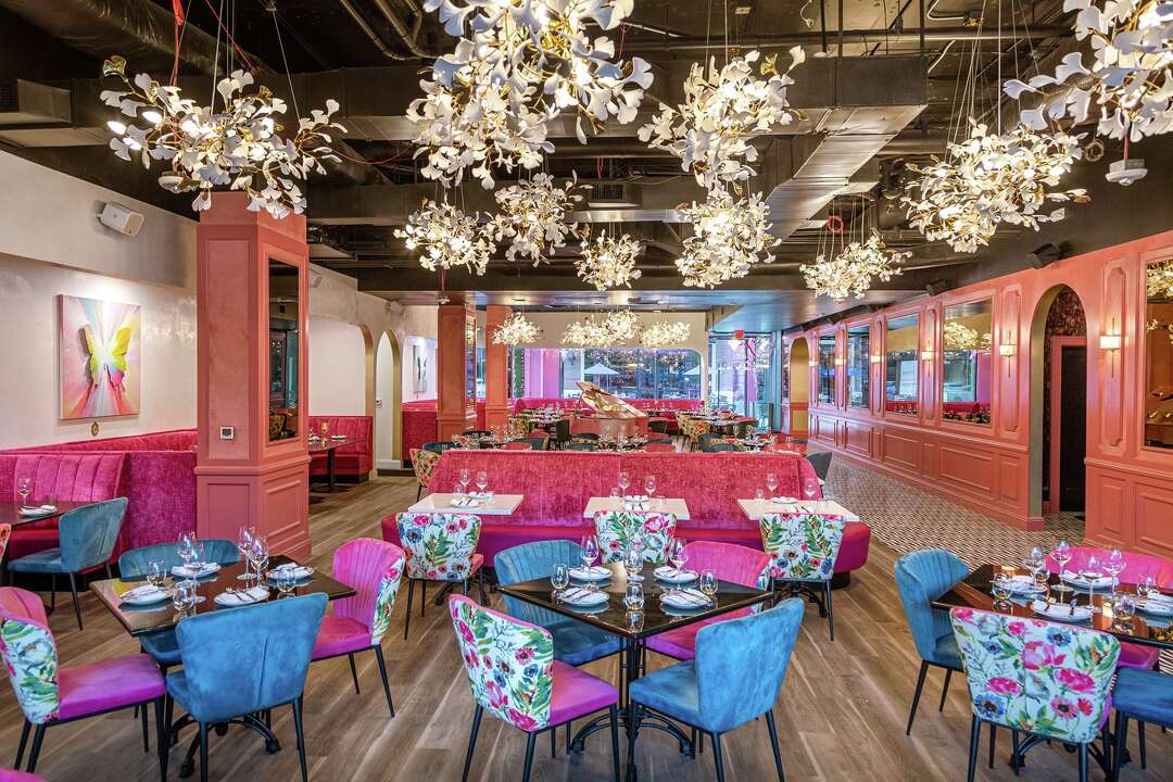 PostScript arrives in Houston, aimed at women, run by men