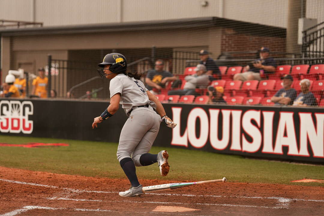 Six Cal softball players harassed in Louisiana during anthem protest