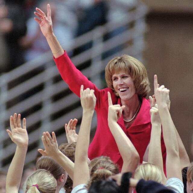 Behind Chris Dailey's record-setting UConn run with Geno Auriemma