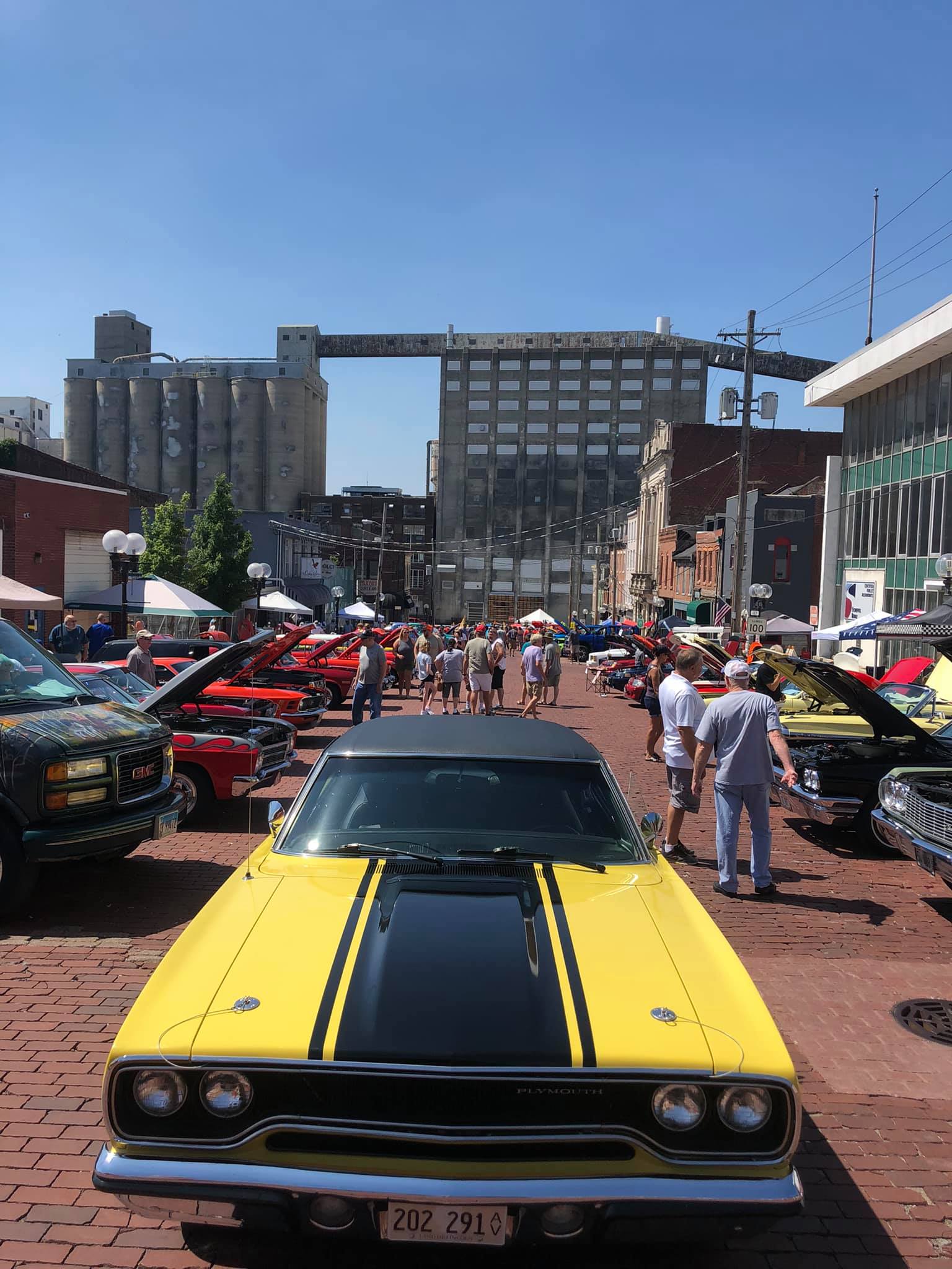 Drive-In Car Show in Alton: A call for partners