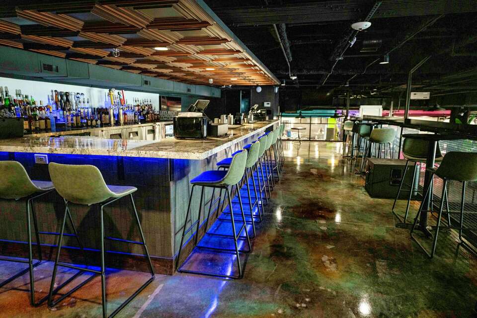 New Houston bar keeps its nightclub history