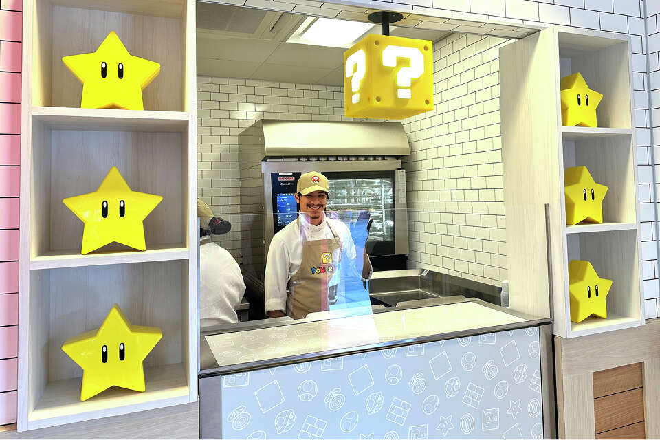 Universal's new restaurant solves its Super Nintendo World problem