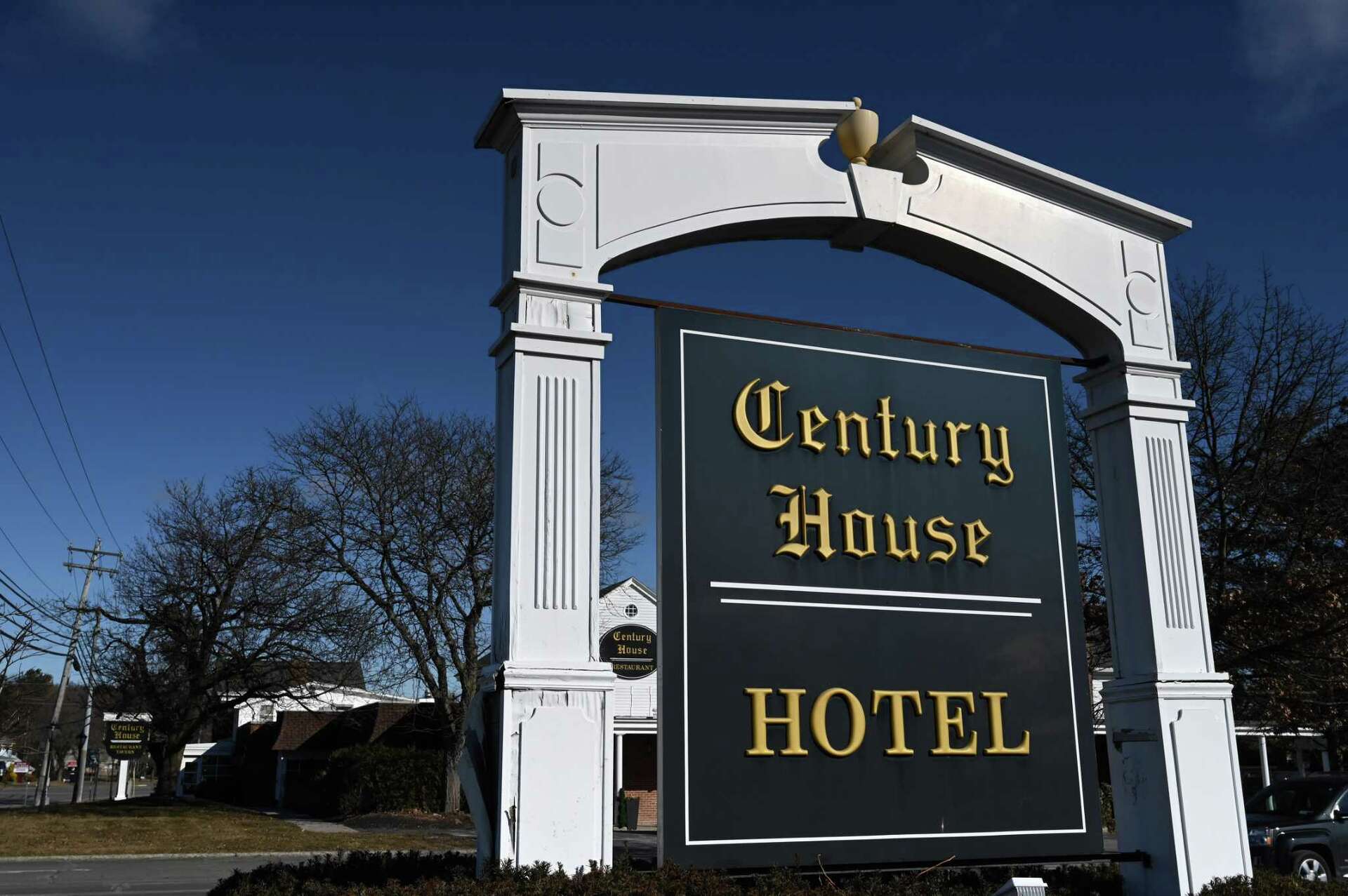 Colonie advances delayed plan for Century House apartment complex