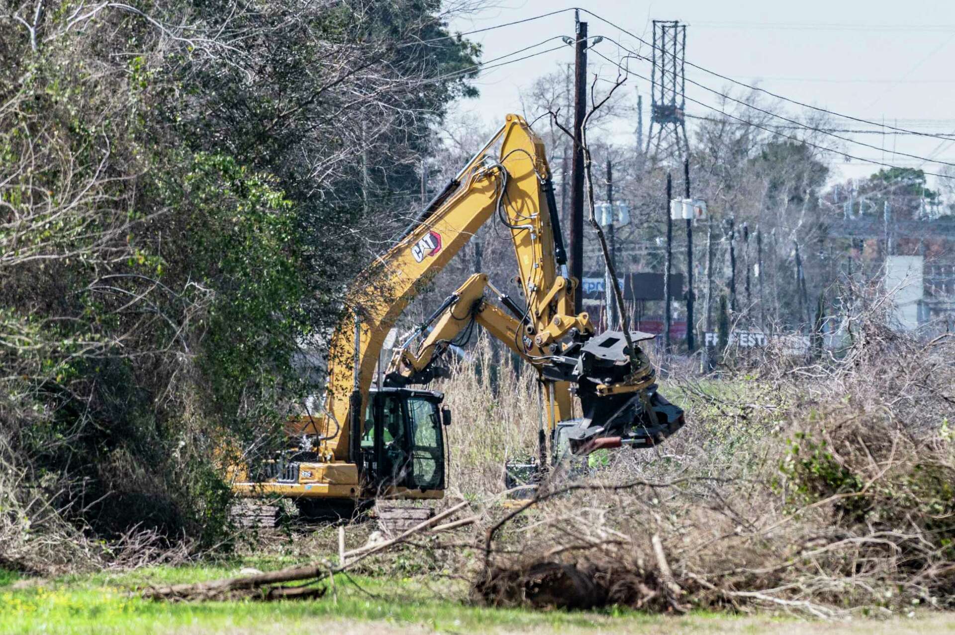 CenterPoint tree removal rattles Shepherd Forest residents