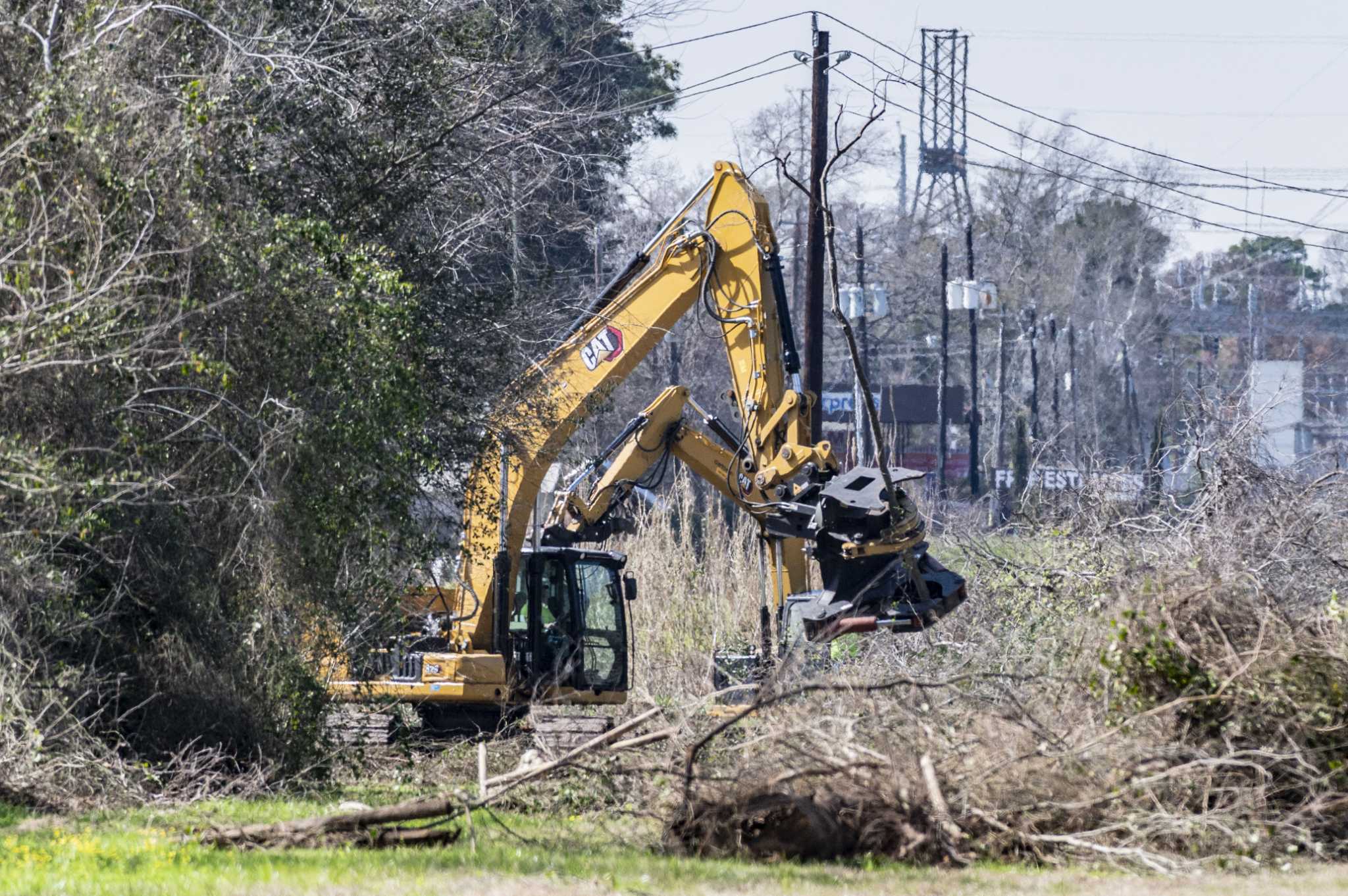 CenterPoint tree removal rattles Shepherd Forest residents
