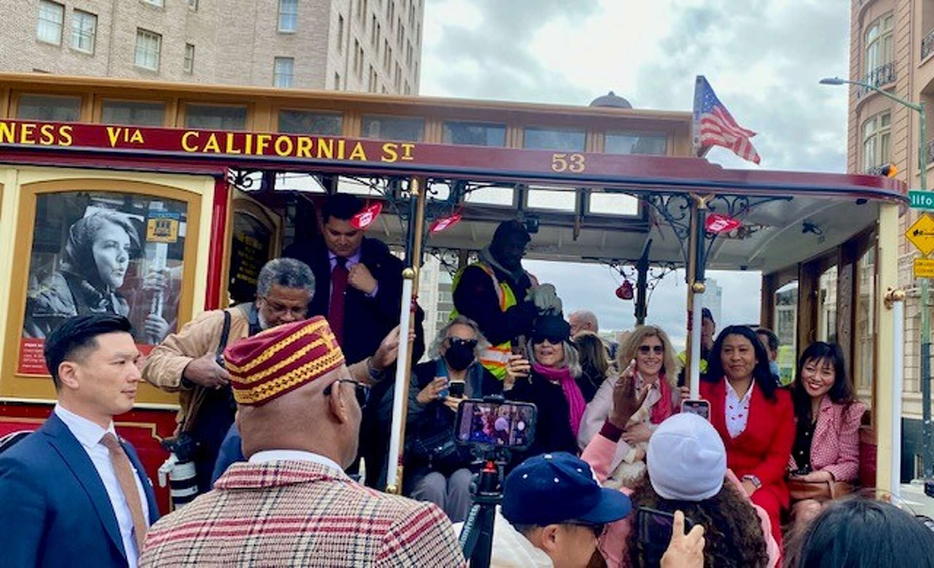 S.F. dedicates cable car to Tony Bennett on Valentine's Day