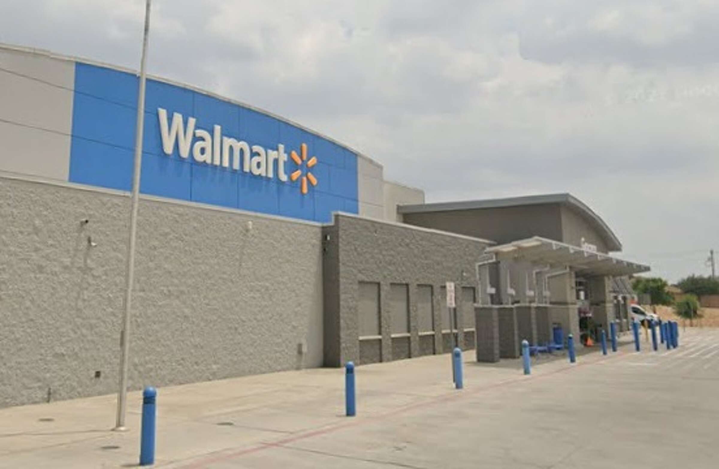 Laredo Walmart location adding gas station and convenience store