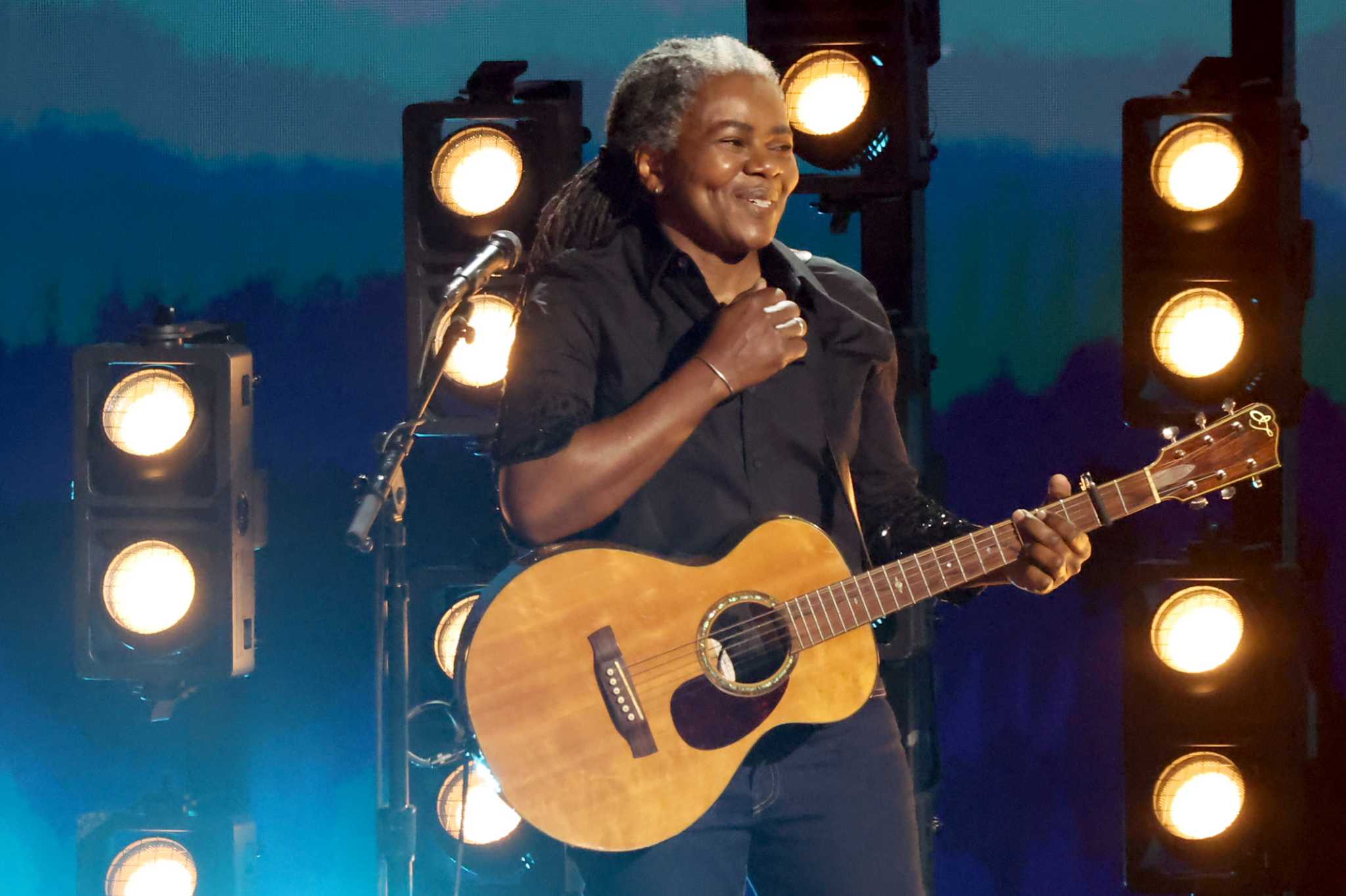 Tracy Chapman’s original ‘Fast Car’ returns to Billboard Hot 100