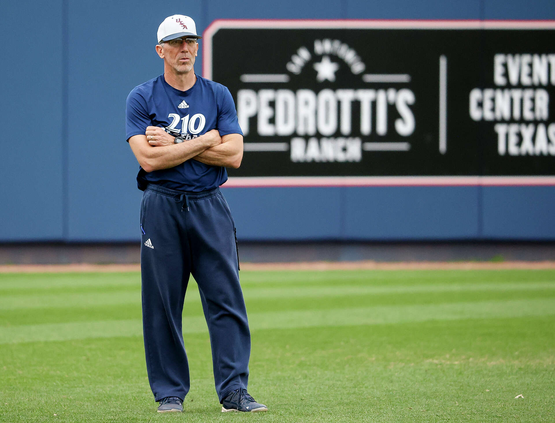 UTSA baseball revenue sharing plan key in Pat Hallmark extension