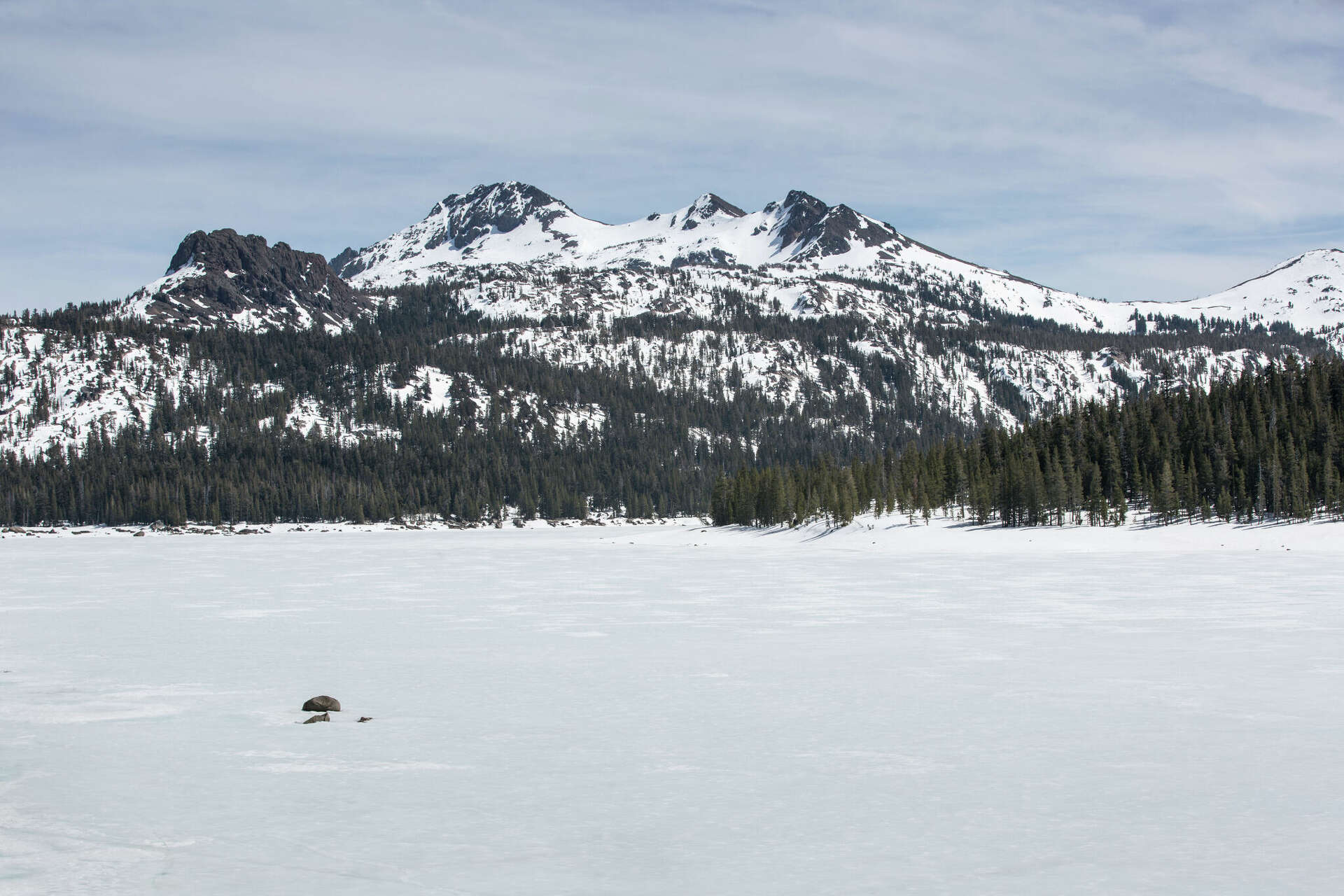 How a lost skier survived a night alone in mountains near Lake Tahoe