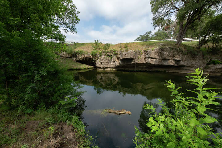 4S Ranch in Wimberley, which hosted George Strait, for sale