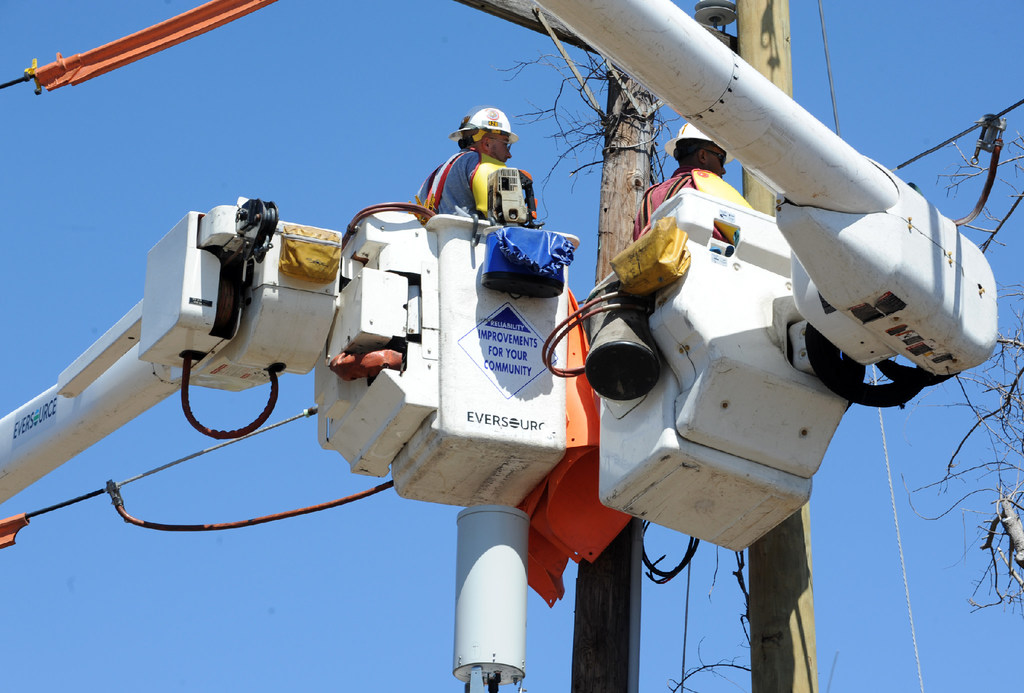 Vernon launches petition against Eversource rate hikes in CT