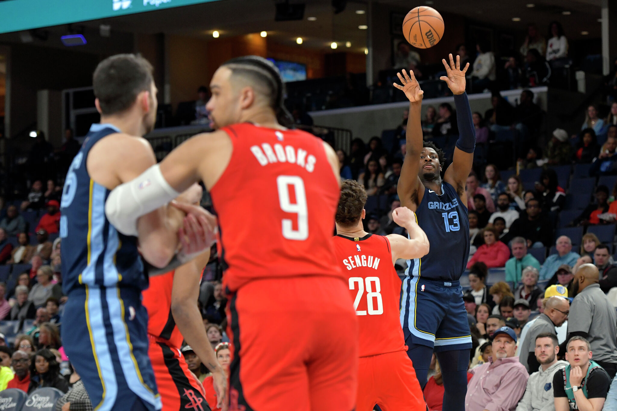 Los Rockets se alejan de playoffs antes de Juego de Estrellas