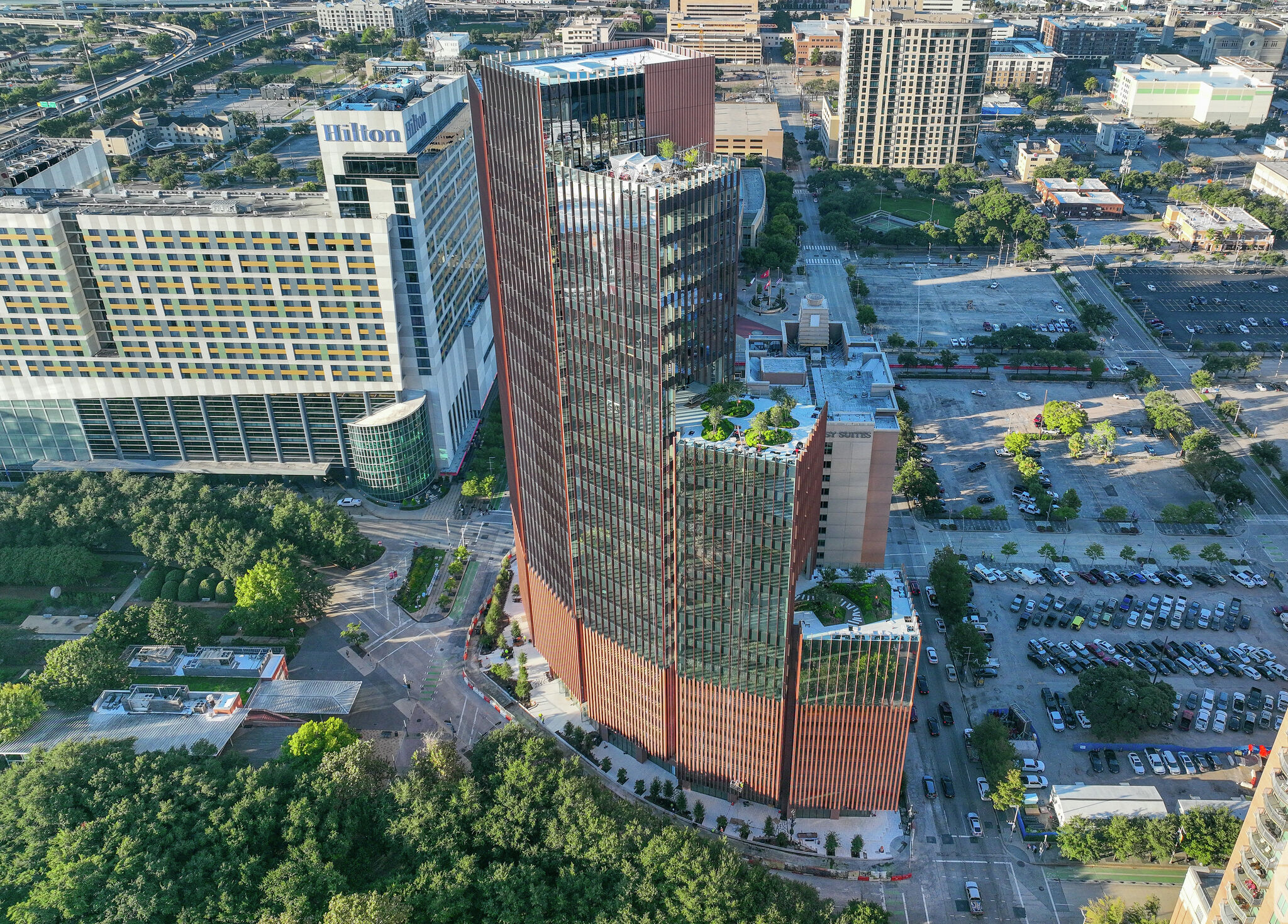 Houston's new skyscraper hopes to wake up office market