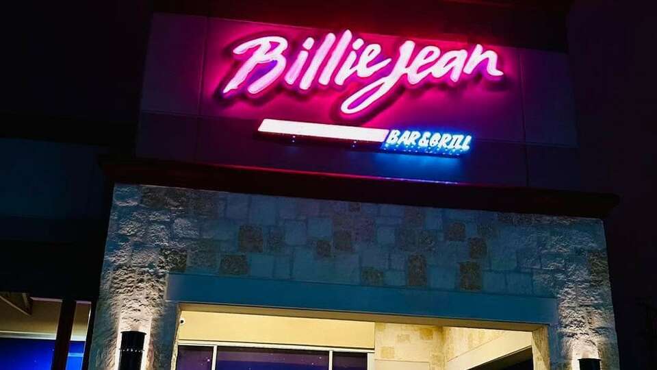 San Antonio restaurants: Retro bar Billie Jean in Stone Oak