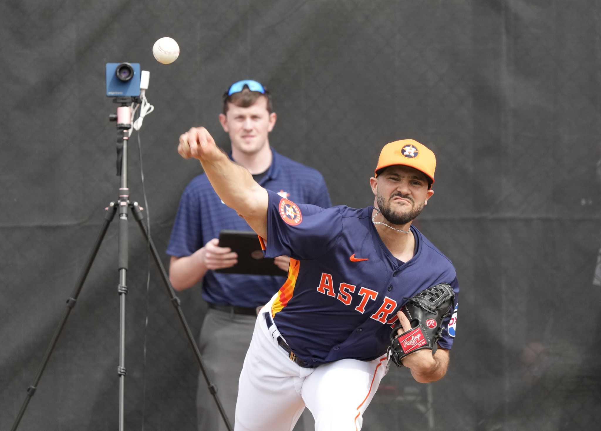 Houston Astros: Luis Contreras revives dream, vies for pen spot