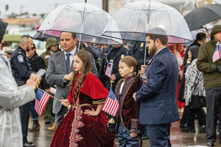 PHOTOS: International Bridge Ceremony highlights unity