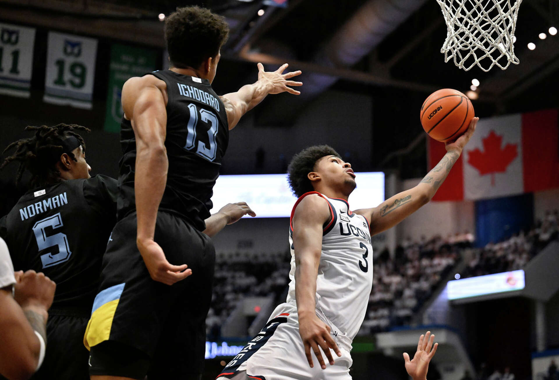 No. 1 UConn men's basketball team rolls over No. 4 Marquette