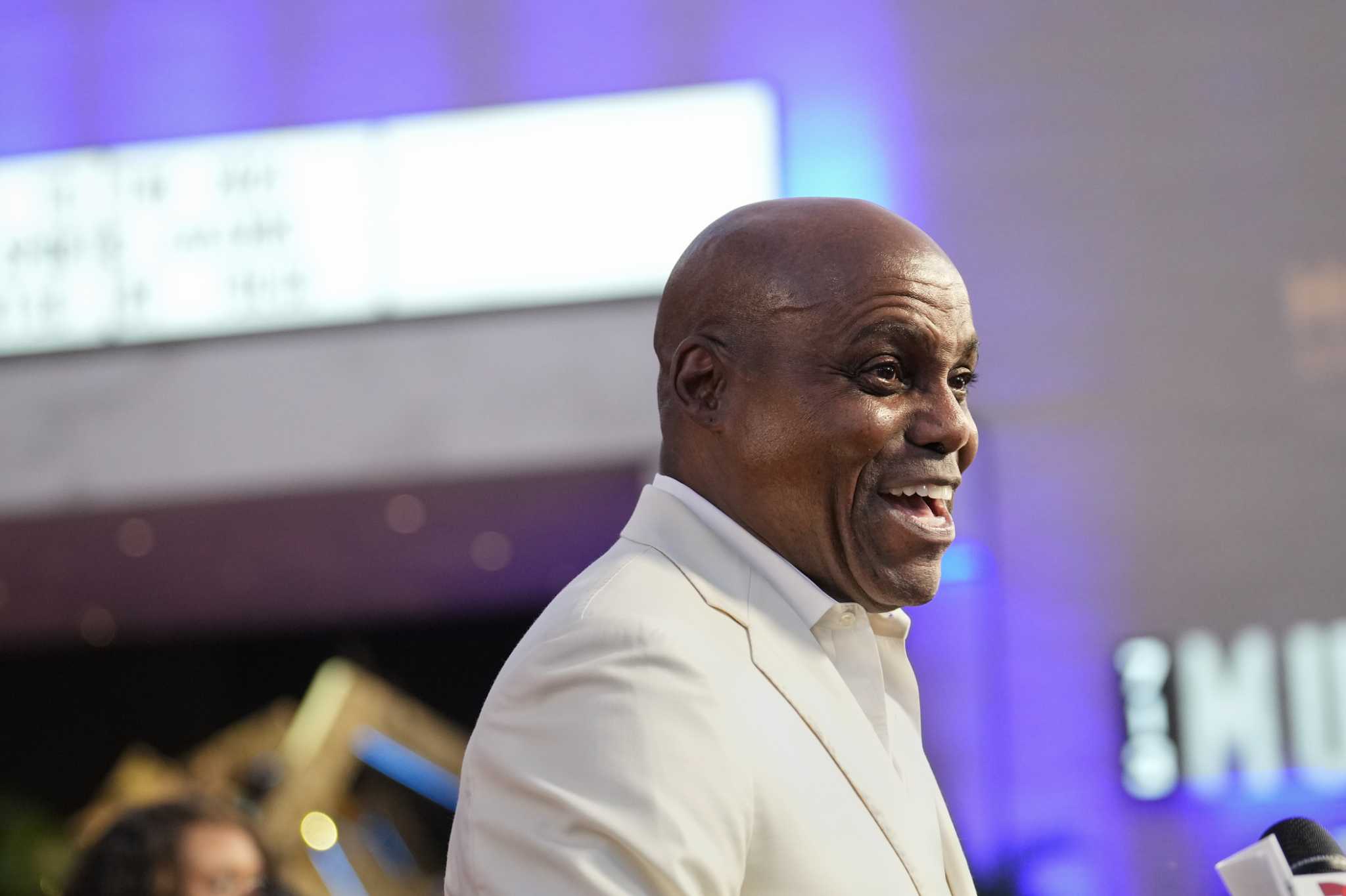 University of Houston track: How Carl Lewis made tough changes