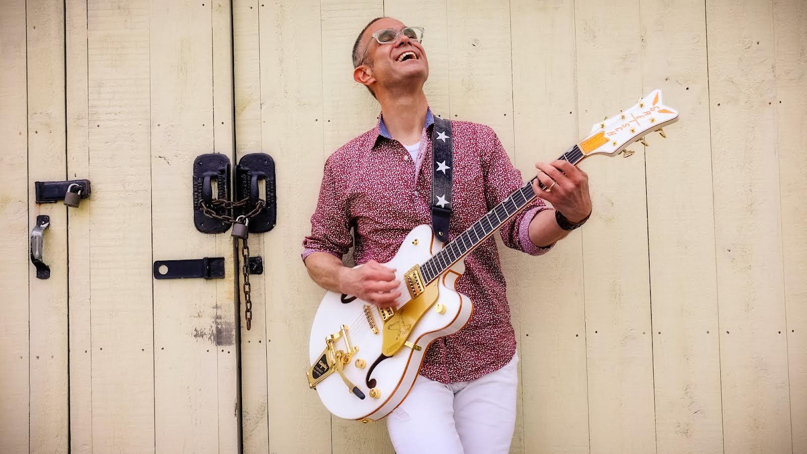 New England Music Hall of Fame to induct CT bands, radio station