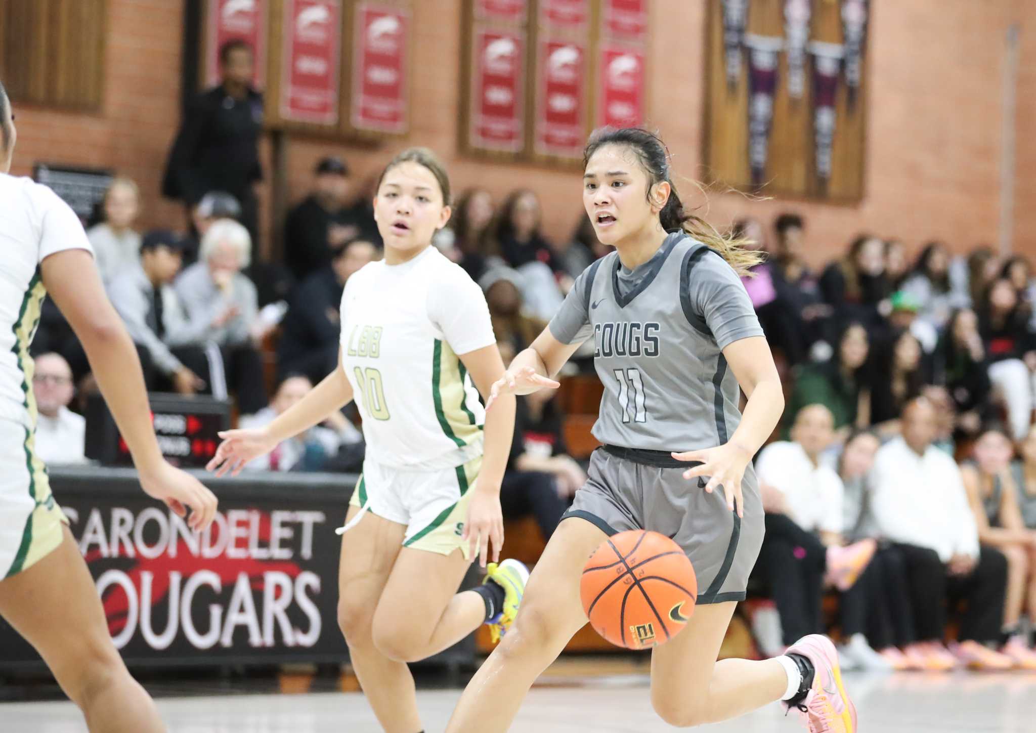 What are the top story lines as Metro teams vie for section titles?