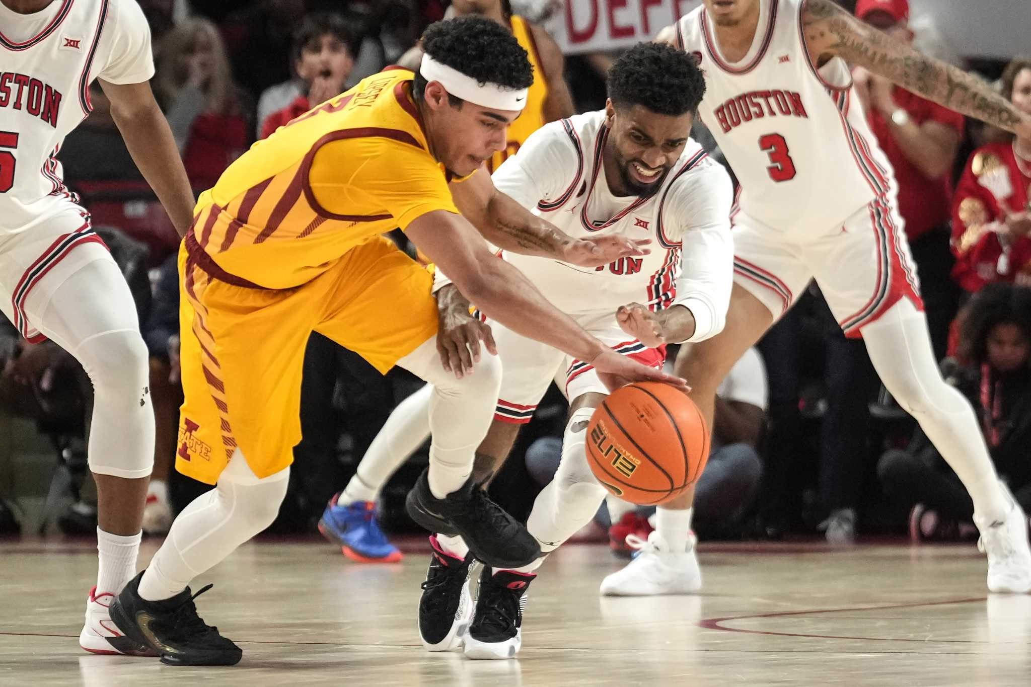 UH basketball: Cougars take over No. 1 spot in both polls