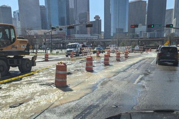 Houston Avenue construction delayed by water pipe burst