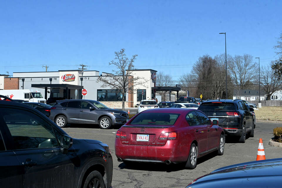 Raising Cane's opening its second CT location in Simsbury Sept. 10