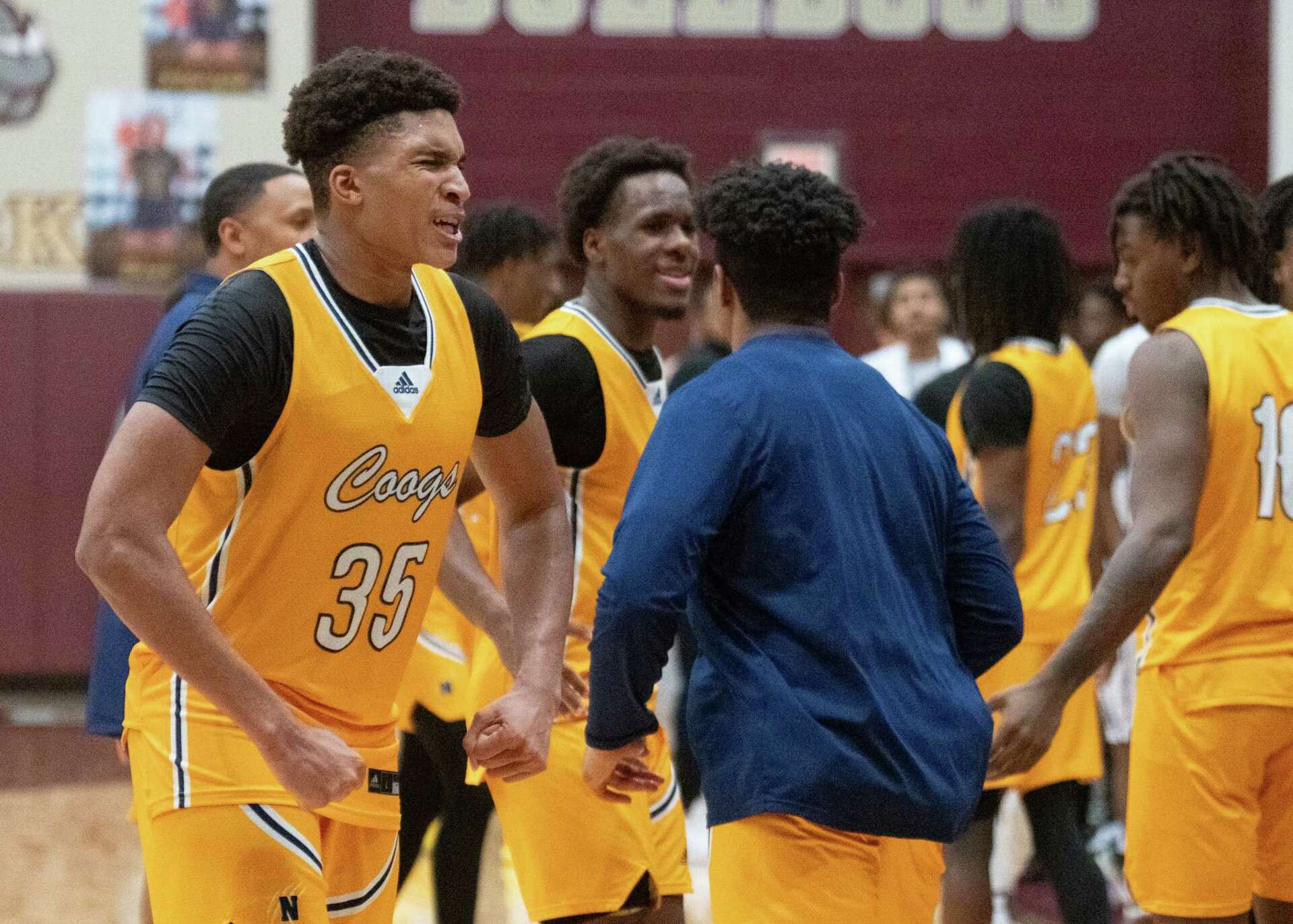 High school basketball playoffs: Nimitz boys oust Willis